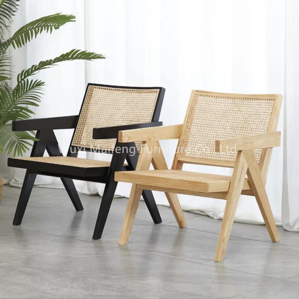 Wooden Small Dining Tables in Restaurants – Wuxi Maifeng Furniture Co ...